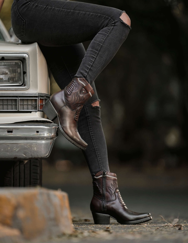 Women's Full-grain Calf Leather Western Cowboy Boots – Rebels Market